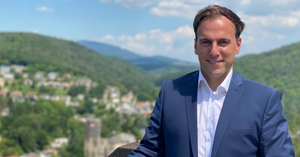 Bürgermeister Alexander Simon mit einem Rückblick auf den Monat ...